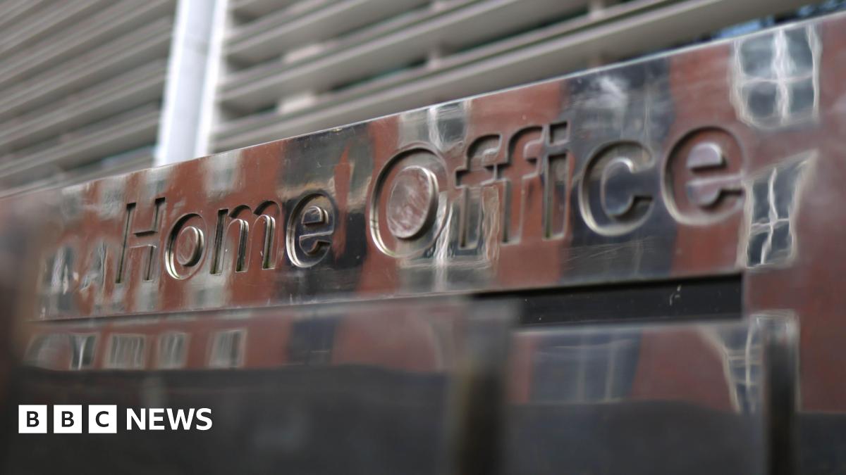 UK asylum system on 'the brink', MPs committee report says - BBC News