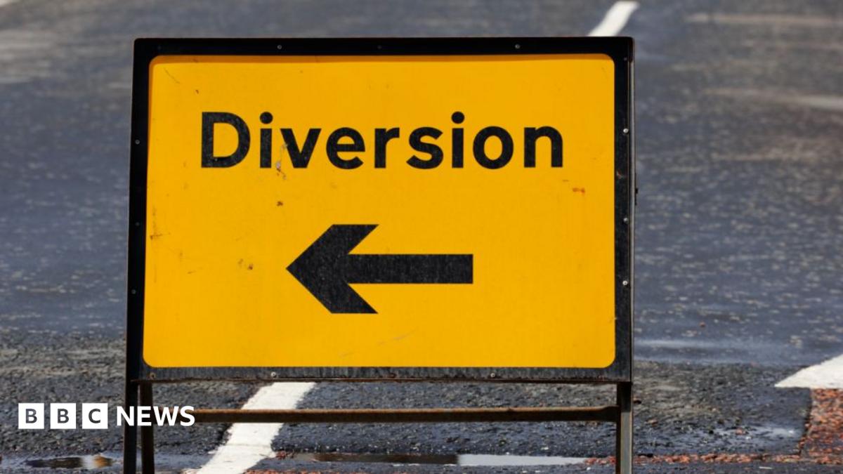 Diversion of 25 miles for Barton to Cambridge works - BBC News