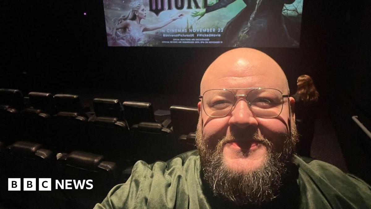 Wicked actor from Coventry recalls 'magical' time on set - BBC News