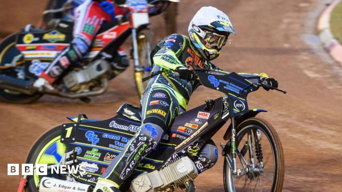 Mildenhall speedway team calls off first race back since 2023 - BBC News