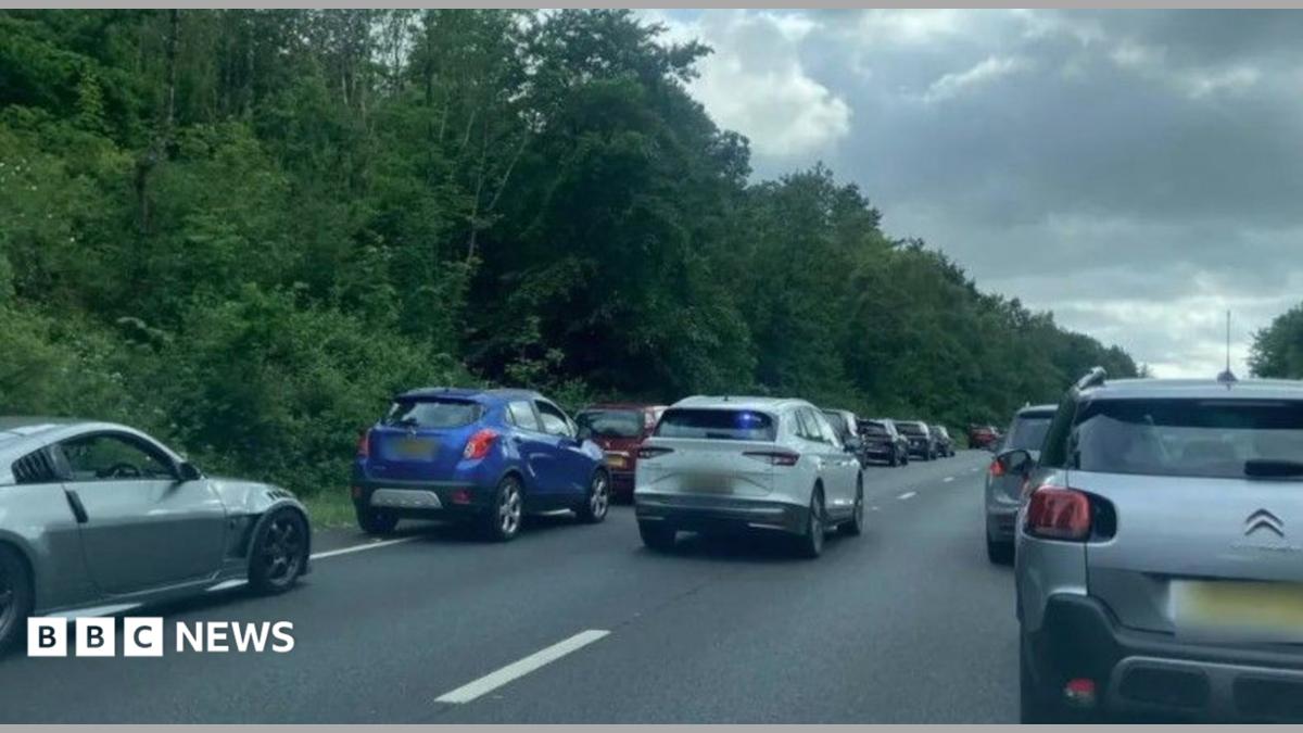 Serious crash on A38 in Devon closes road both ways - BBC News