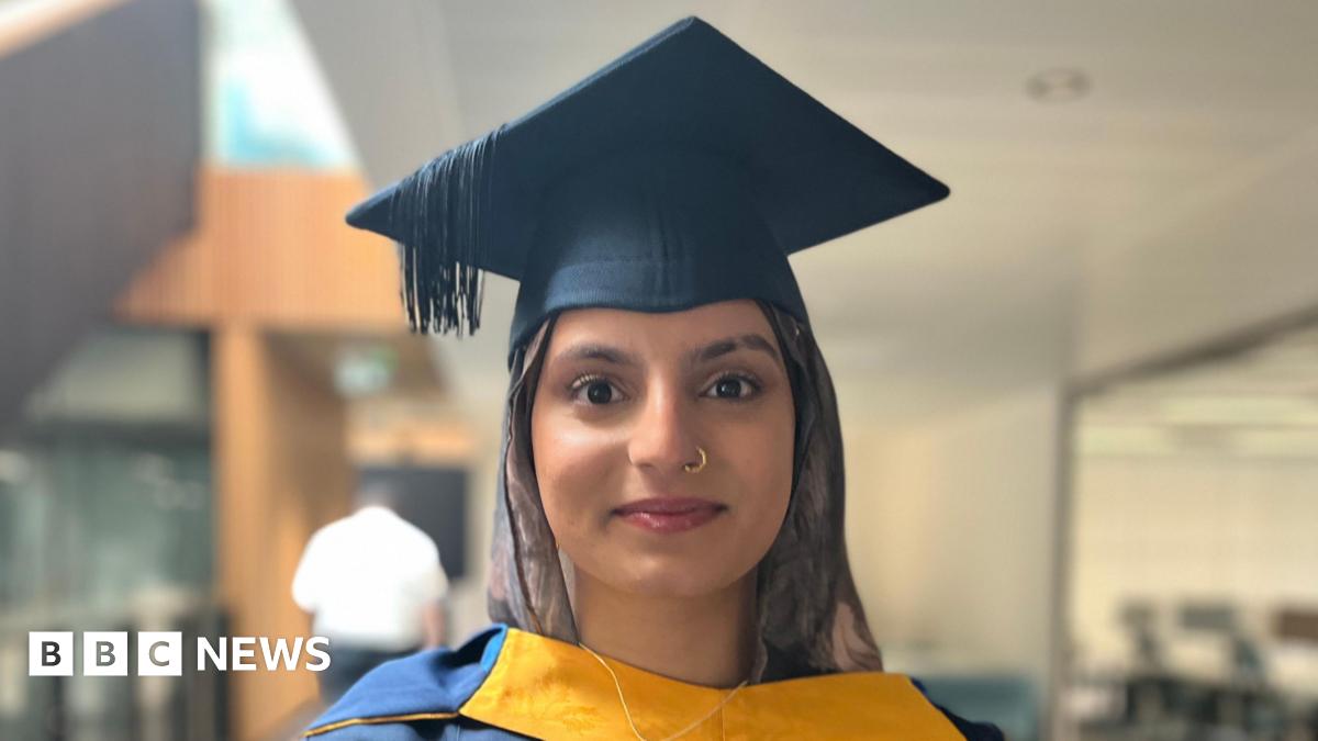 ARU Peterborough celebrates first graduates from new university - BBC News