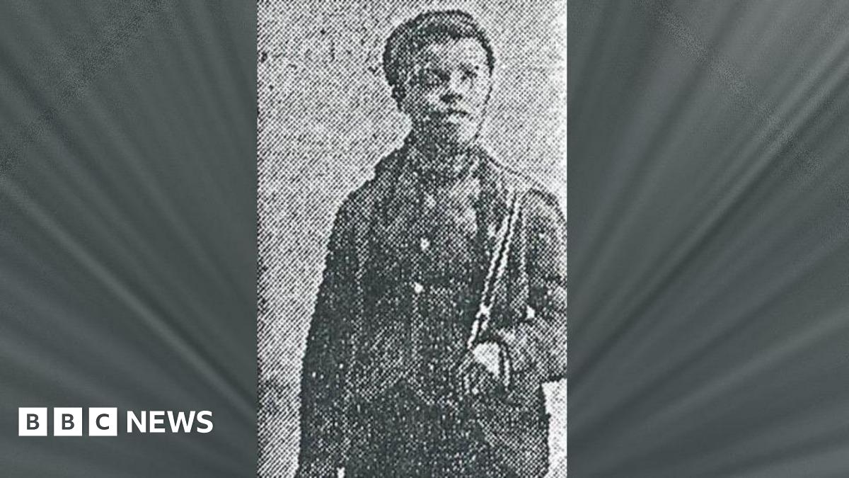 Whitwick: The boy who died trying to save miners from disaster - BBC News