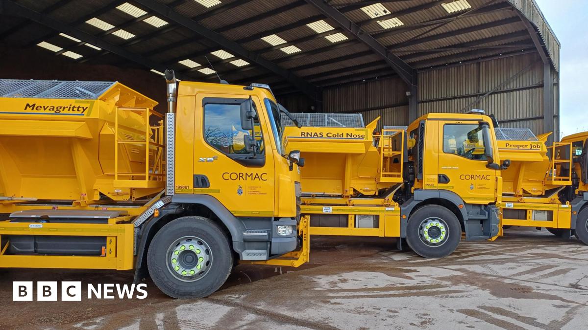 Cornwall's renamed road gritters ready for icy action - BBC News