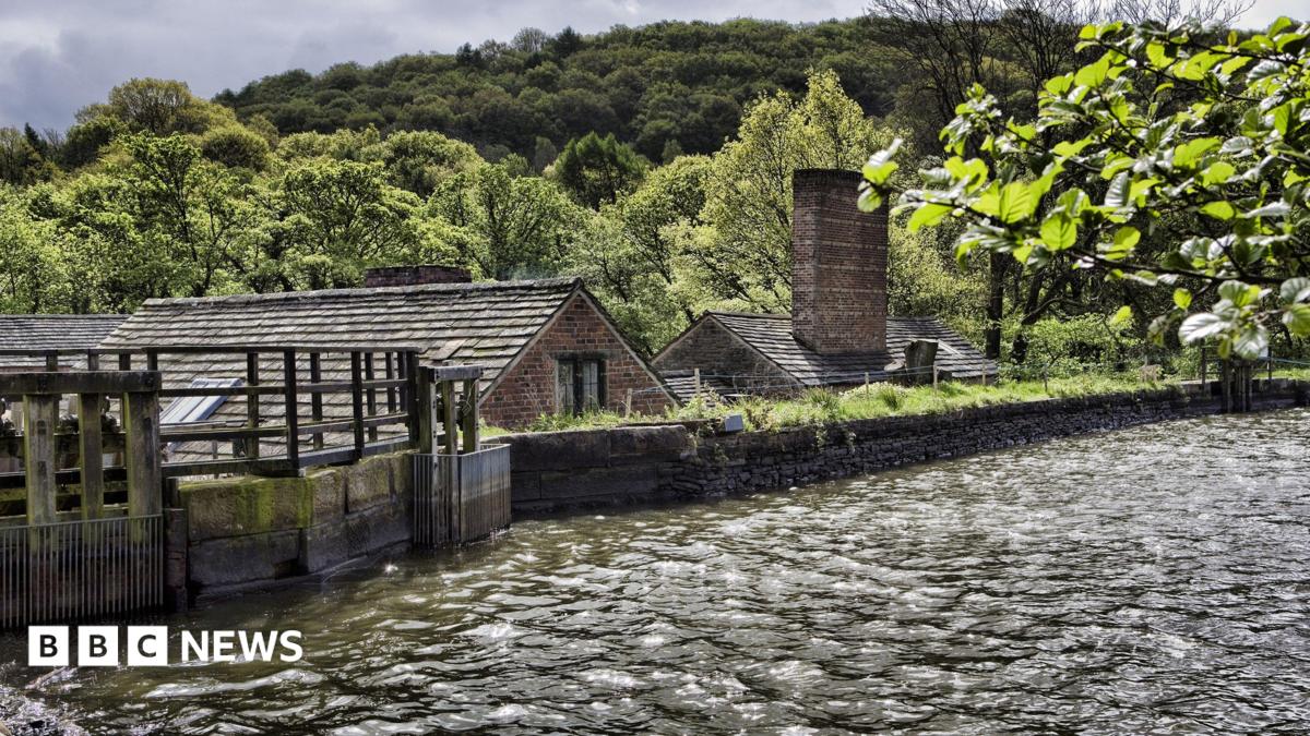 Work begins on 'vital' repairs to historic Sheffield dam - BBC News