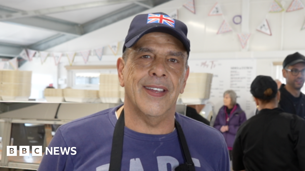 Southwold fish and chip reopens after large fire destroyed site - BBC News