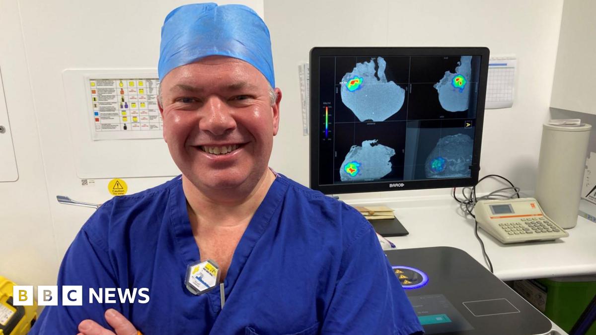 Coventry hospital in world-first cancer scanner trial - BBC News