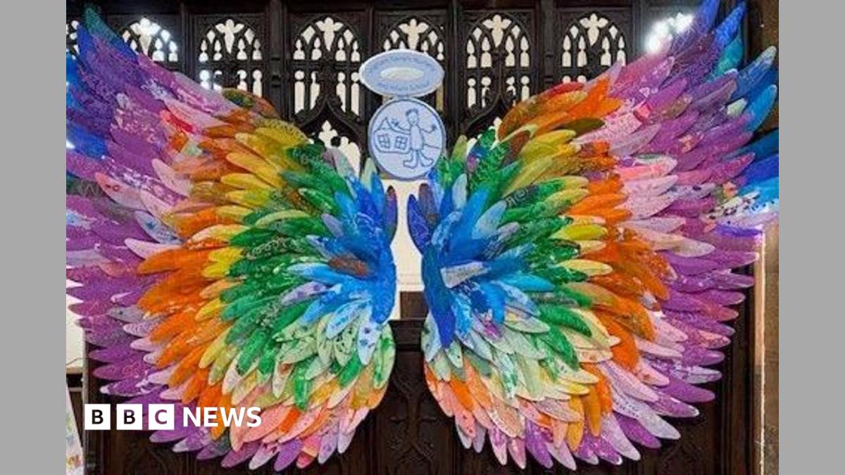 Higham Ferrers angel festival to fund building's repair - BBC News