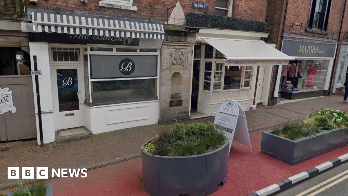 Oswestry cafe plans expansion into neighbouring shop - BBC News