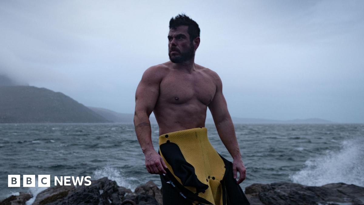 British endurance swimmer becomes first to swim around Iceland - BBC News