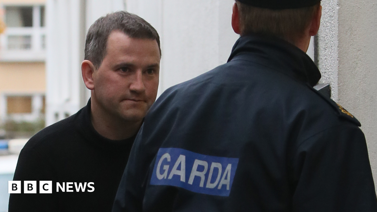 Graham Dwyer loses appeal over Elaine O'Hara murder conviction - BBC News