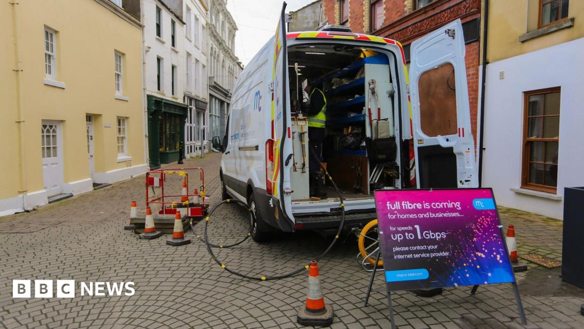 Manx Telecom to switch-off of copper broadband network in phases - BBC News