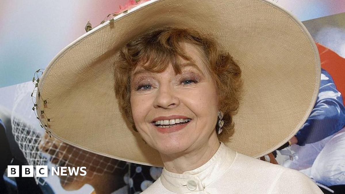Prunella Scales: From Fawlty Towers to Great Canal Journeys - BBC News