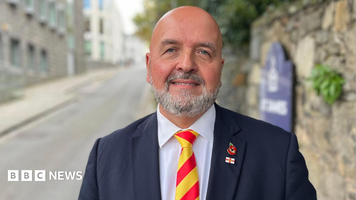 Race to become next Guernsey chief minister begins - BBC News