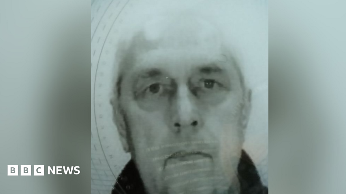 Appeal in Wolverhampton to help trace deceased man's relatives - BBC News