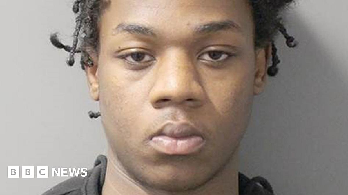 Mohamed Abdi Noor: Teen detained for murdering man in bike row - BBC News