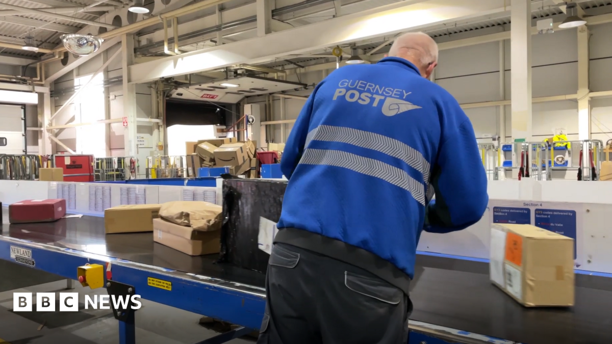 Guernsey Post to reduce workforce by 30 jobs - BBC News