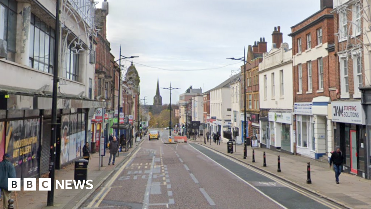 Six-month road closure begins in Wolverhampton city centre - BBC News
