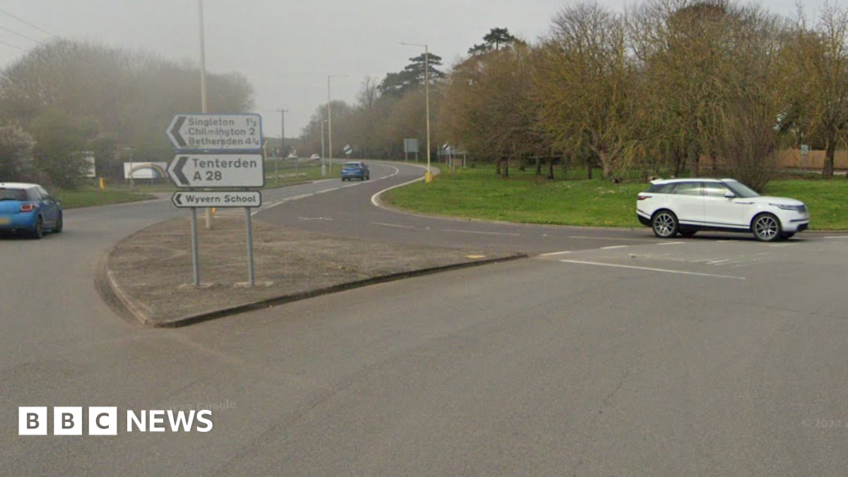 Ashford: Van driver dies in collision on Great Chart Bypass - BBC News