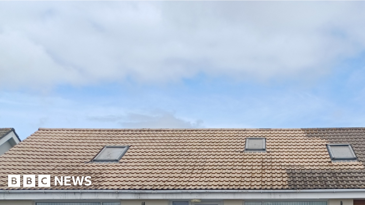 Rogue roof cleaners target elderly homeowners in Cornwall - BBC News