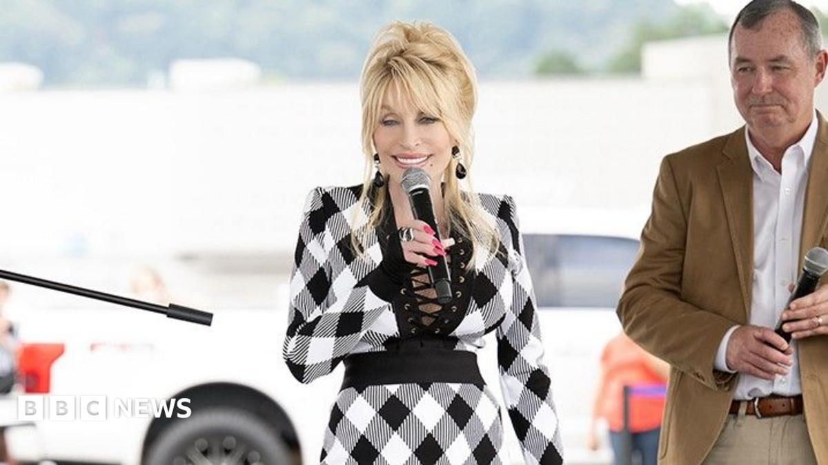 Hurricane Helene: Dolly Parton donates $1m to recovery efforts - BBC News