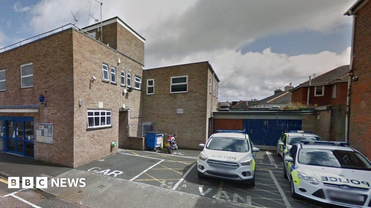 Ryde police station set to reopen 10 years after closure - BBC News