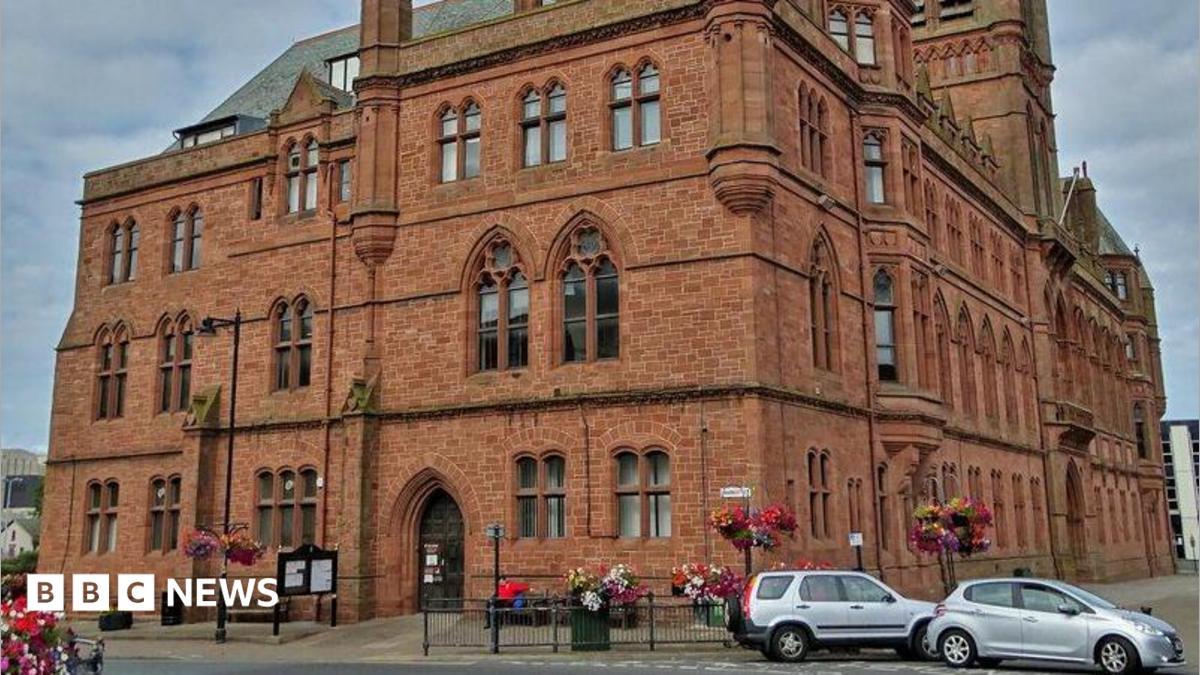 Plans to improve Grade II-listed Barrow Town Hall submitted - BBC News