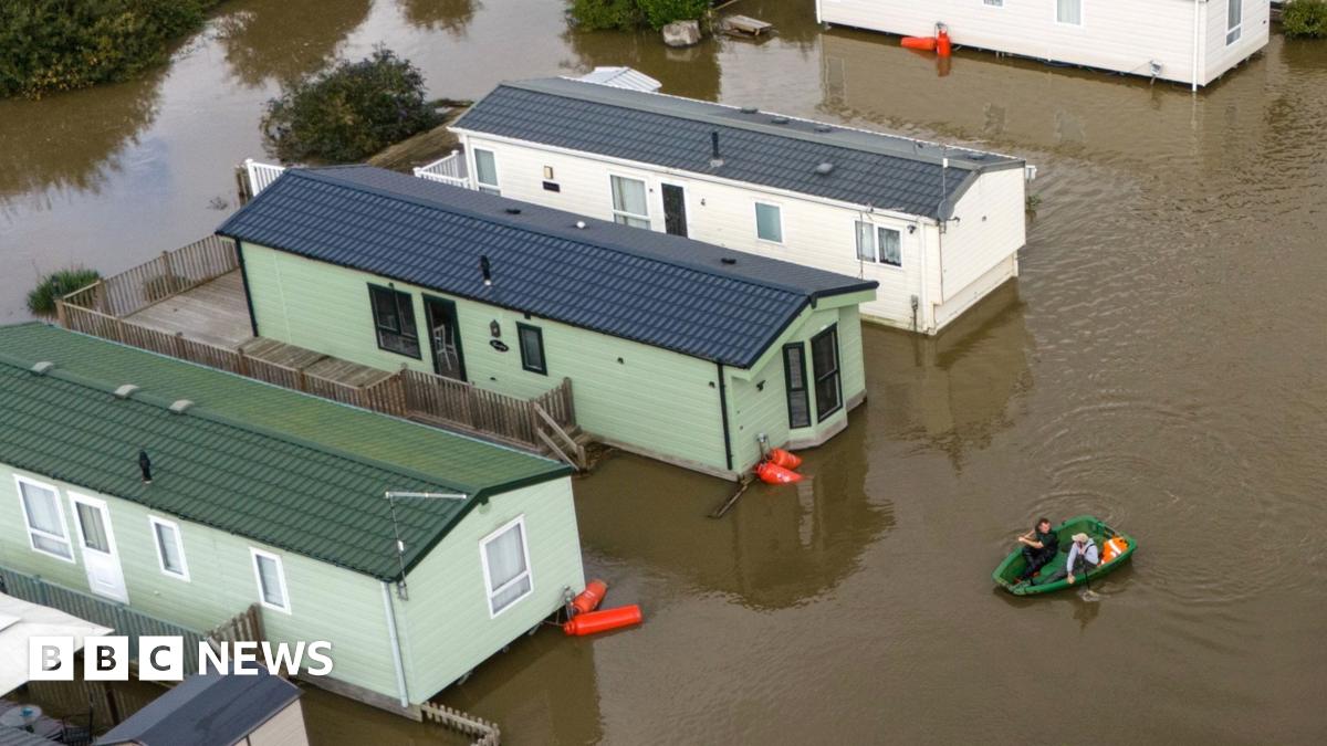 Amber weather alert for heavy rain issued for East of England - BBC News