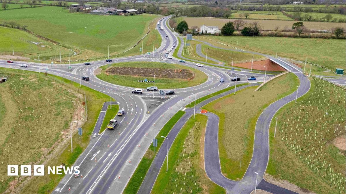 Carlisle Southern Link Road in final stages of construction - BBC News