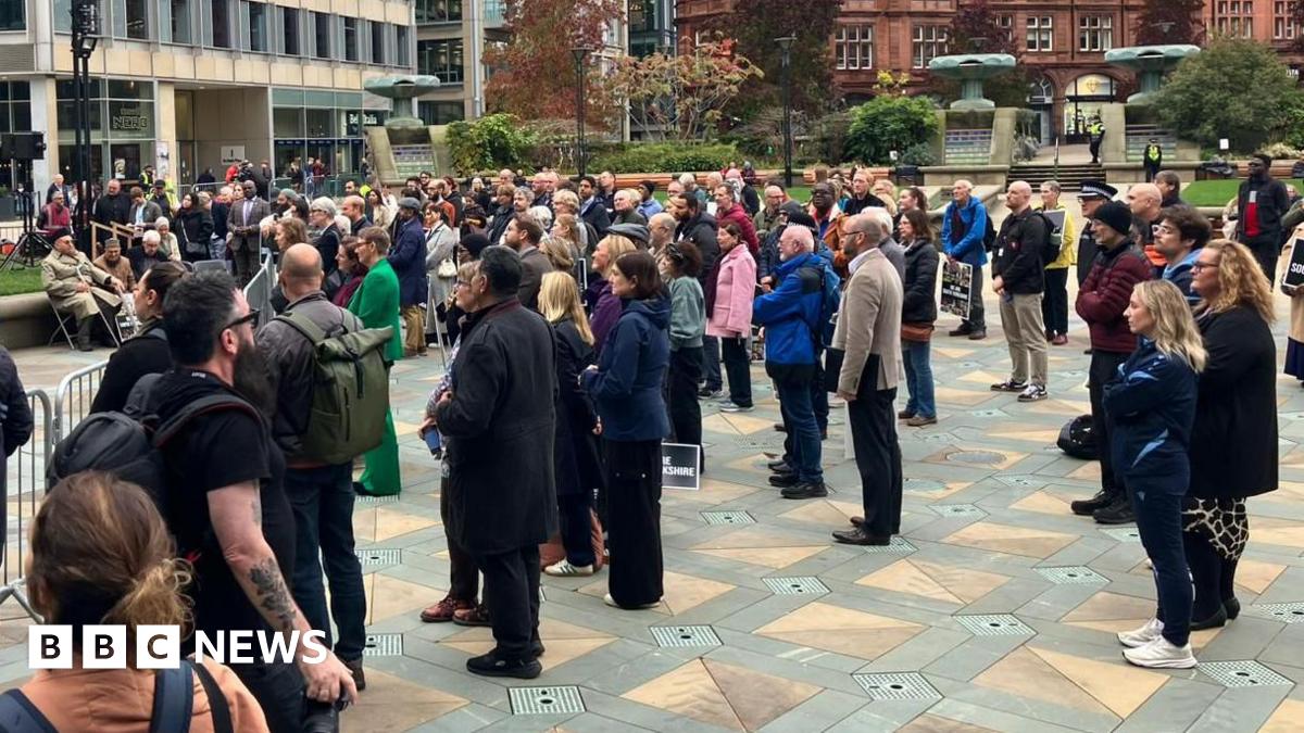Sheffield event celebrates 'sense of community' - mayor - BBC News