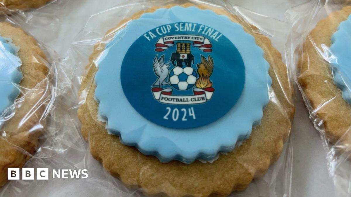 Bedworth baker creates FA Cup cupcakes ahead of Coventry City semi ...