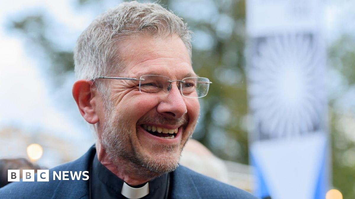Dean of Coventry to retire after 13 years, cathedral confirms - BBC News