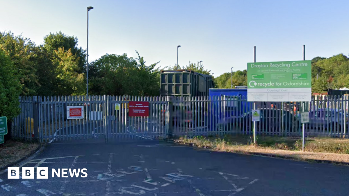 Oxfordshire waste recycling centres to shut for deep clean - BBC News