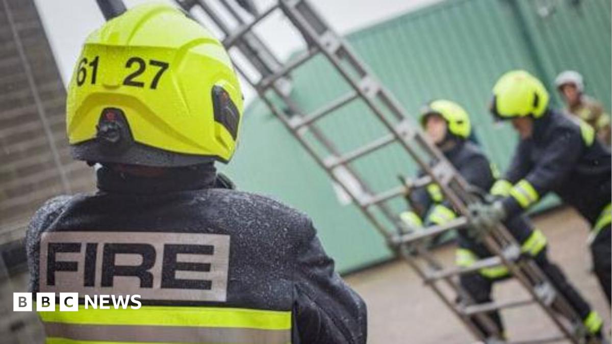 Public asked to help shape fire service future in survey - BBC News