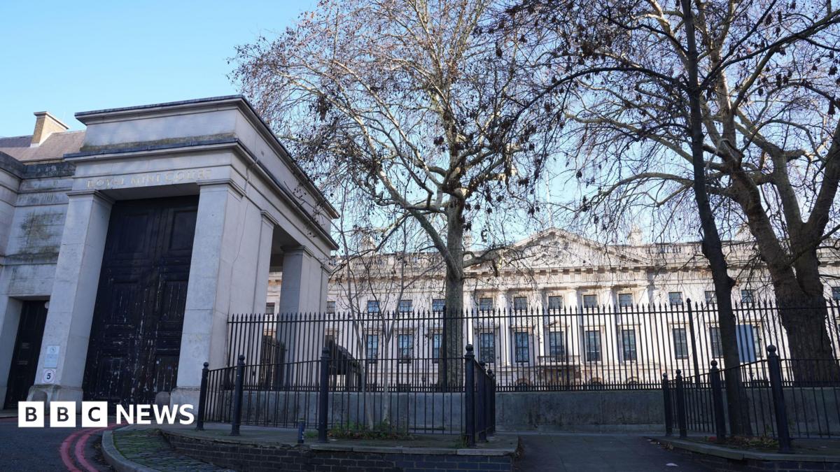 MPs step up calls to block Chinese mega-embassy - BBC News