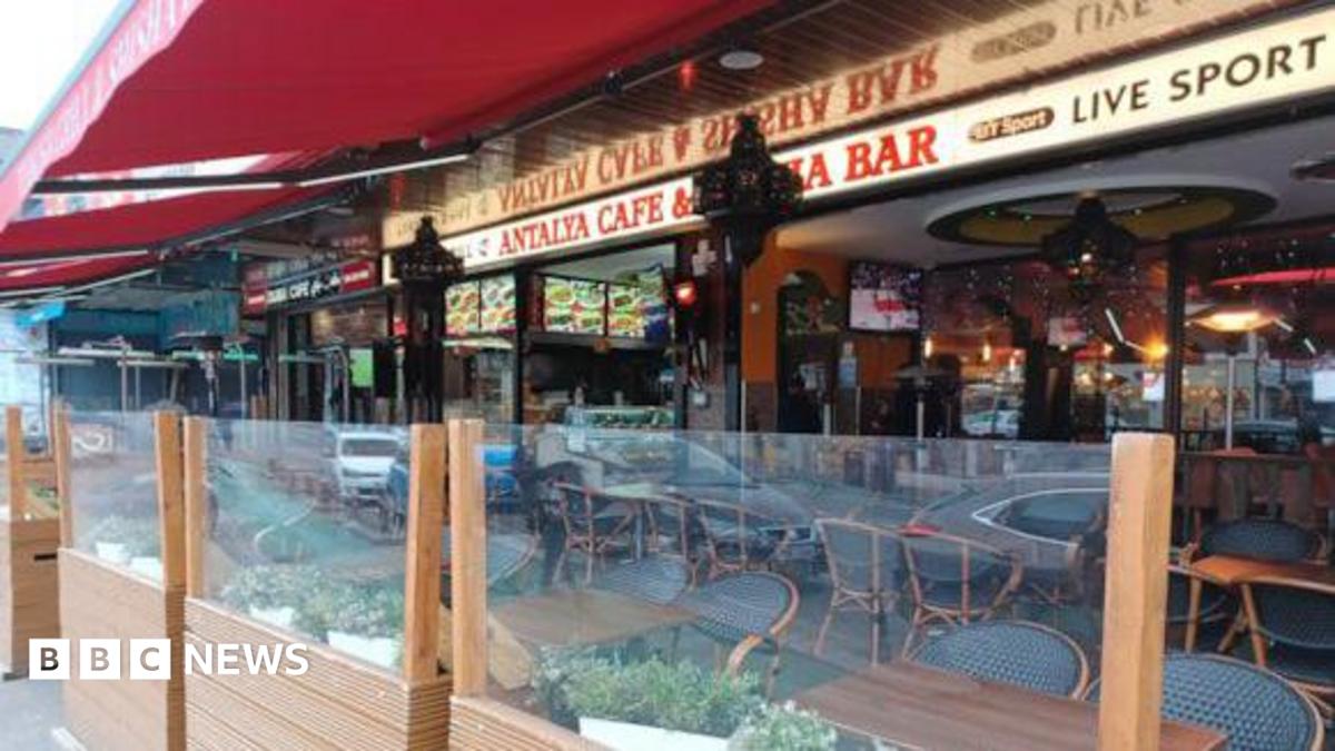 Manchester: Illegal shisha cafe bosses hit with £380,000 bill - BBC News