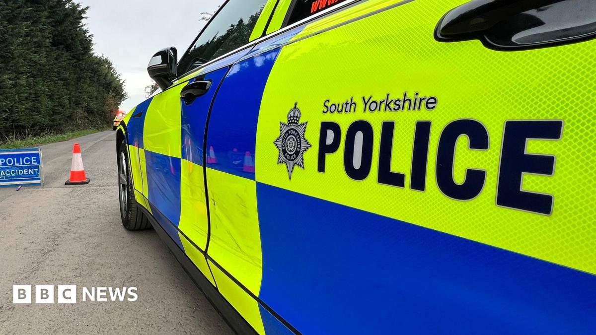 Murder arrests after pedestrian killed in Doncaster crash - BBC News