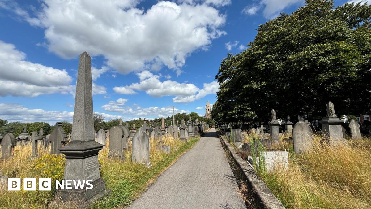 Rock Cemetery to close as 'homeless camp' removed from grounds - BBC News