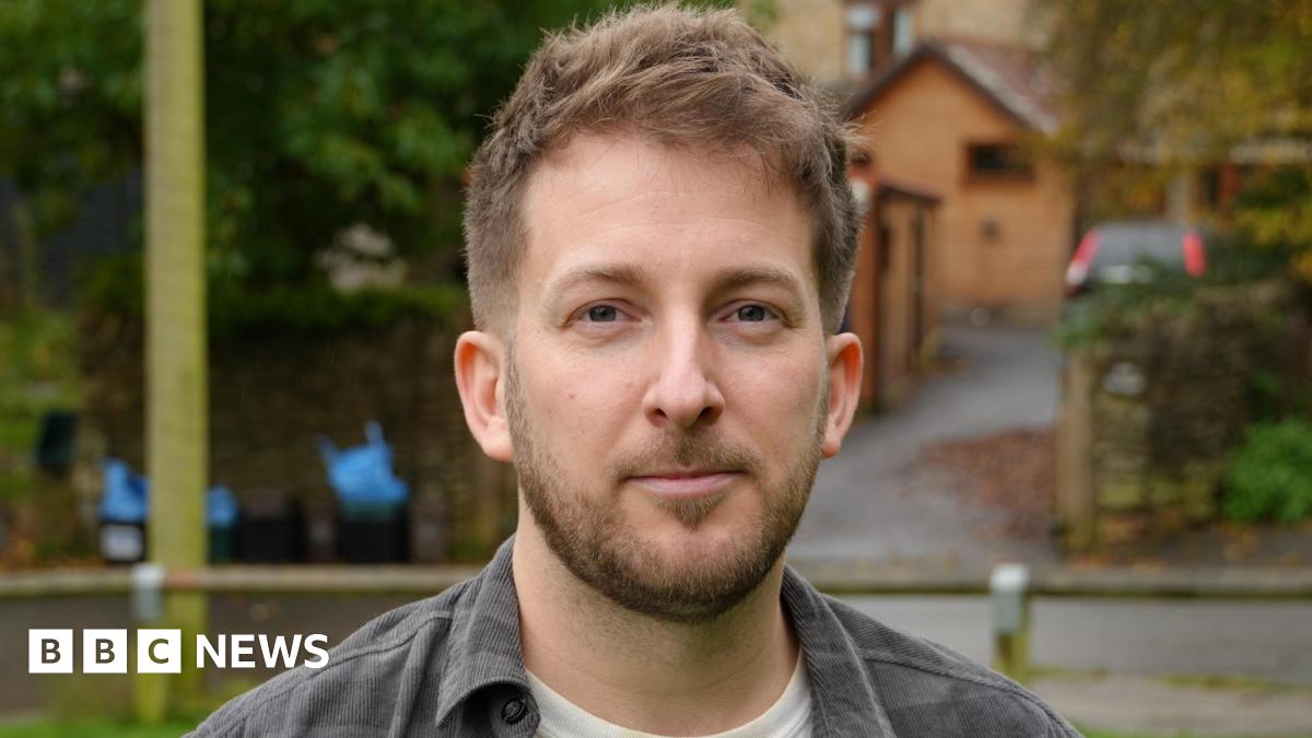 Homeowners and leaseholders feel trapped by rising FirstPort service charges - BBC News