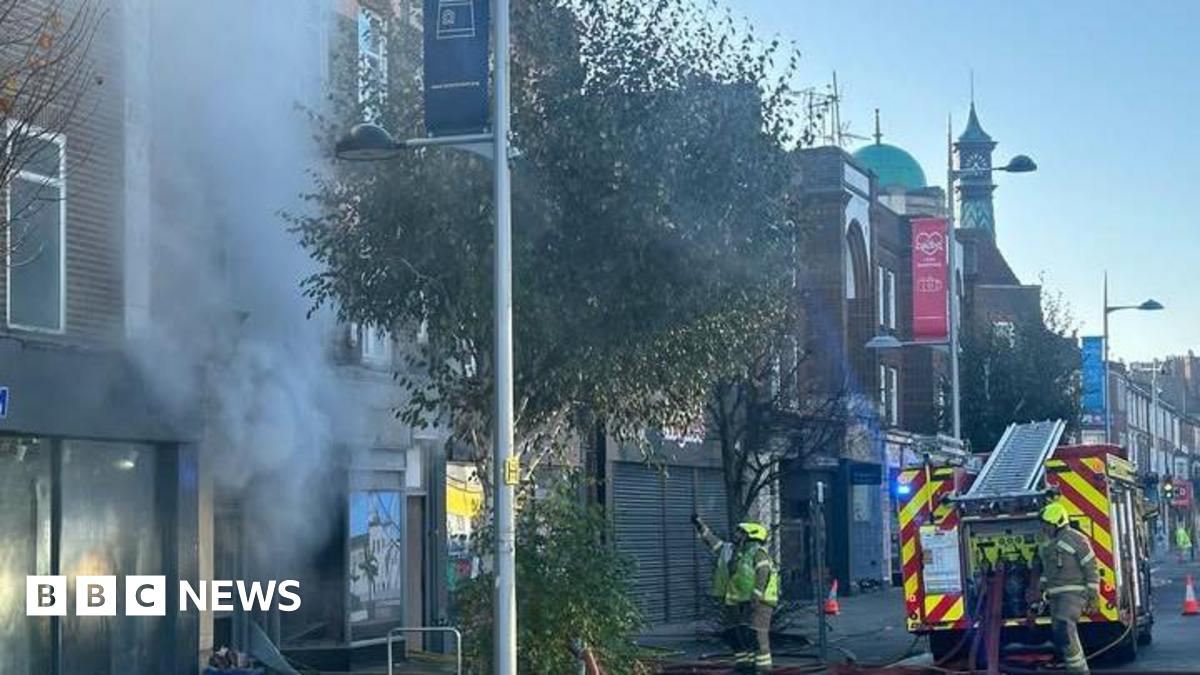 Remembrance Sunday parade in Clacton-on-Sea re-routed due to fire - BBC ...