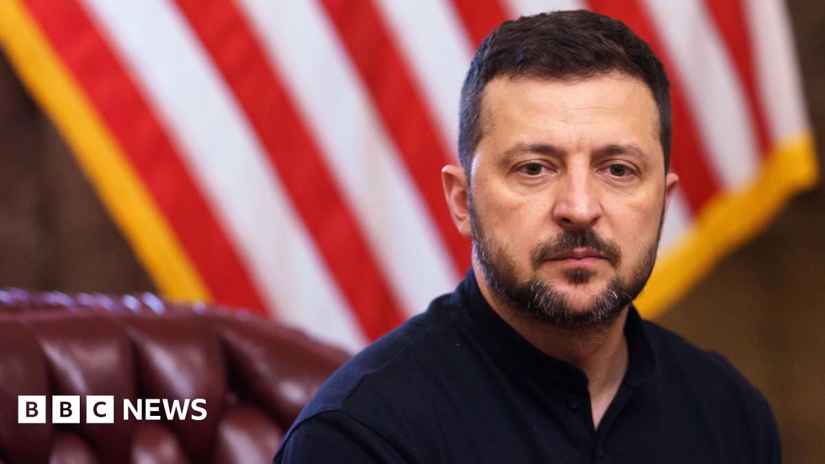 Nato summit: Ukraine on 'irreversible path' to membership - BBC News