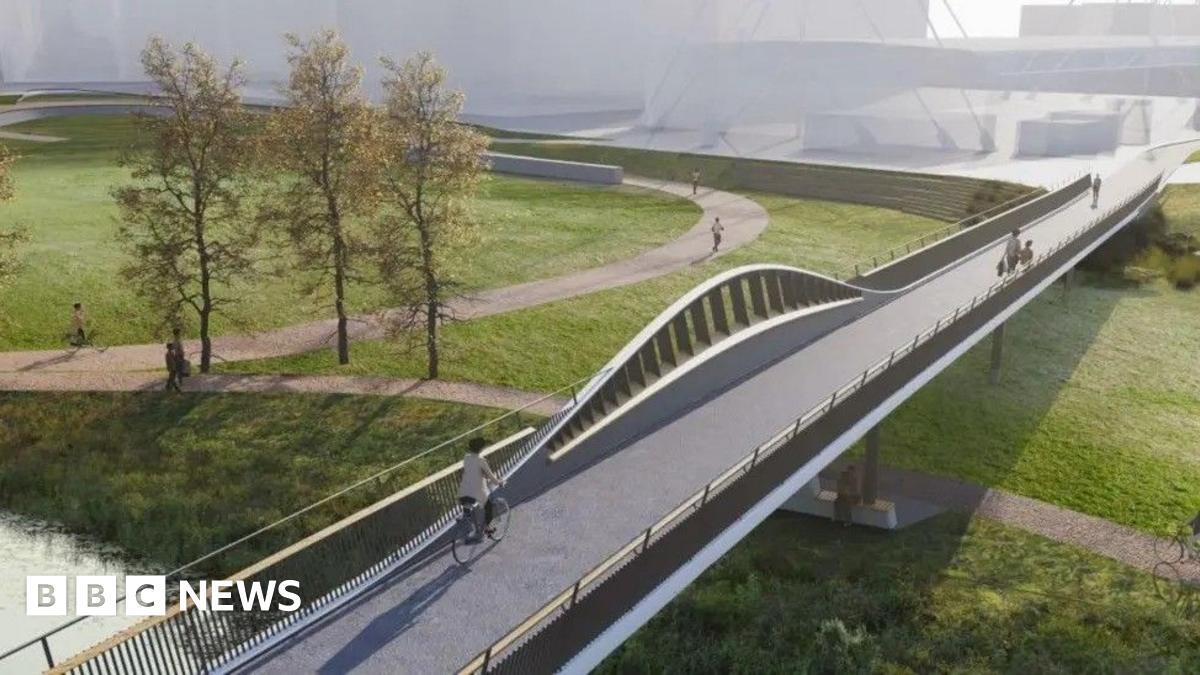 Controversial Oxpens Bridge construction takes step forward - BBC News