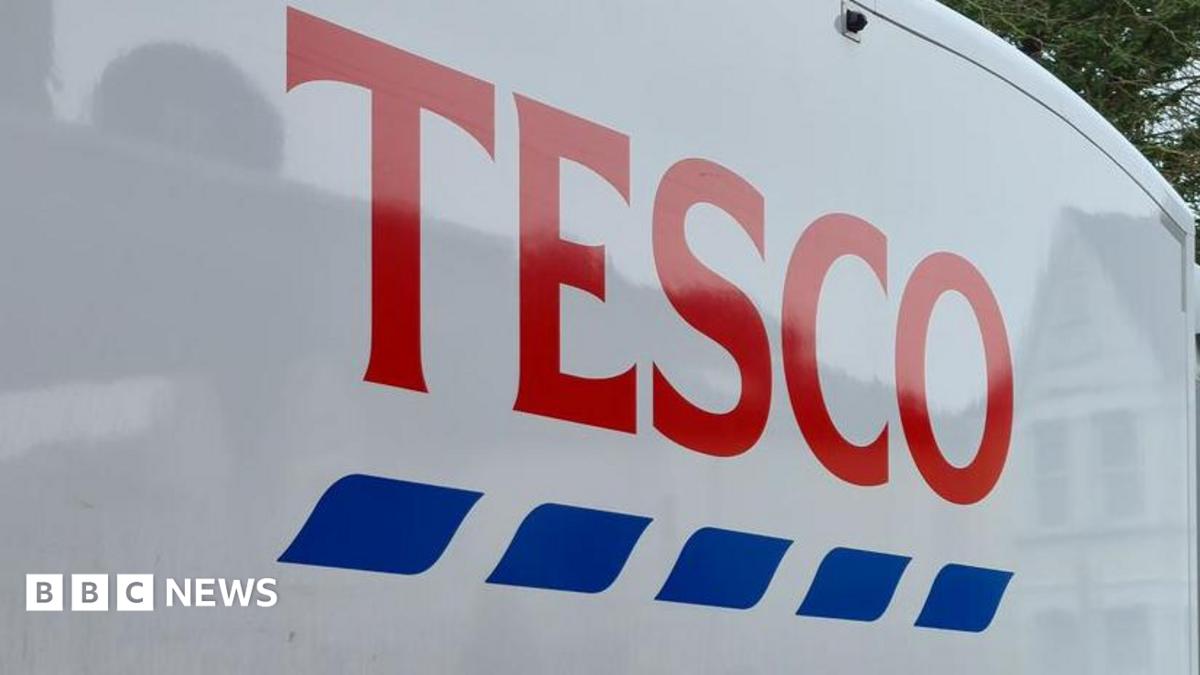 Tesco van driver arrested after A10 Foxton biker crash death - BBC News