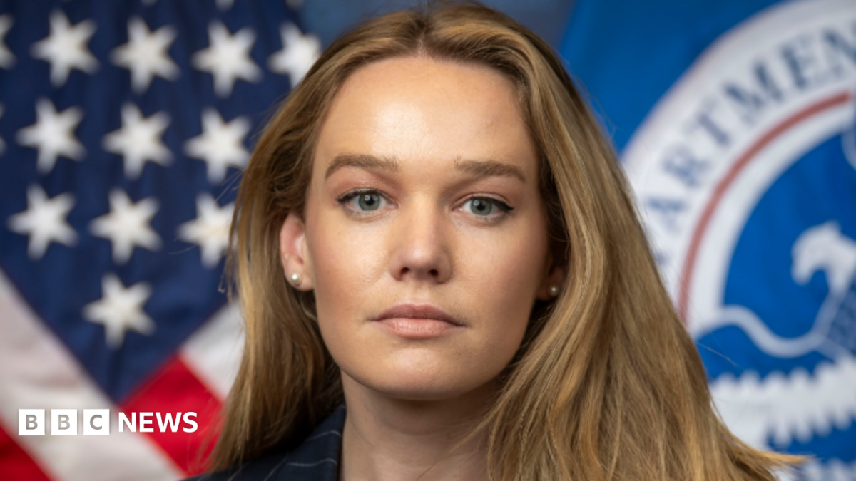 US Homeland Security spokeswoman Tricia McLaughlin to leave post - BBC News