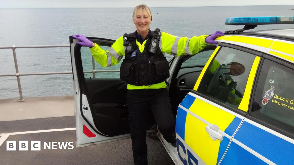 'Determined' Devon PCSO honoured for breaking barriers - BBC News