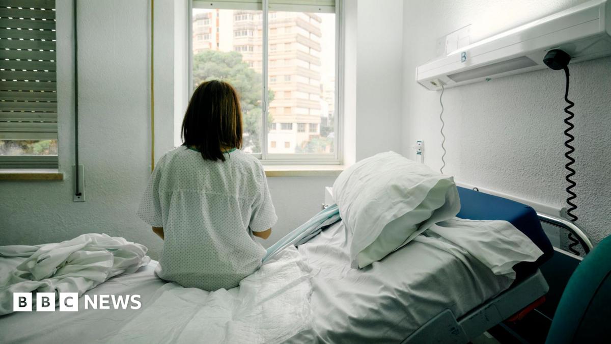 How did one Kent NHS trust become among the country's worst? - BBC News