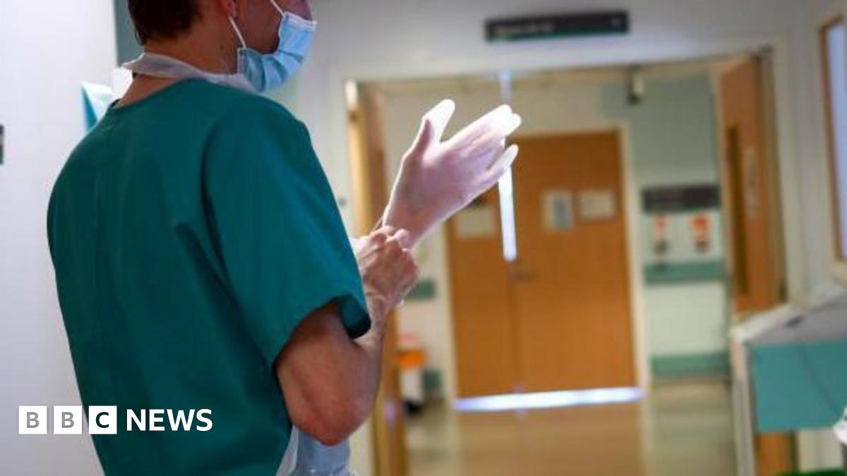 NHS staff urged to use medical gloves only if needed to cut waste - BBC ...