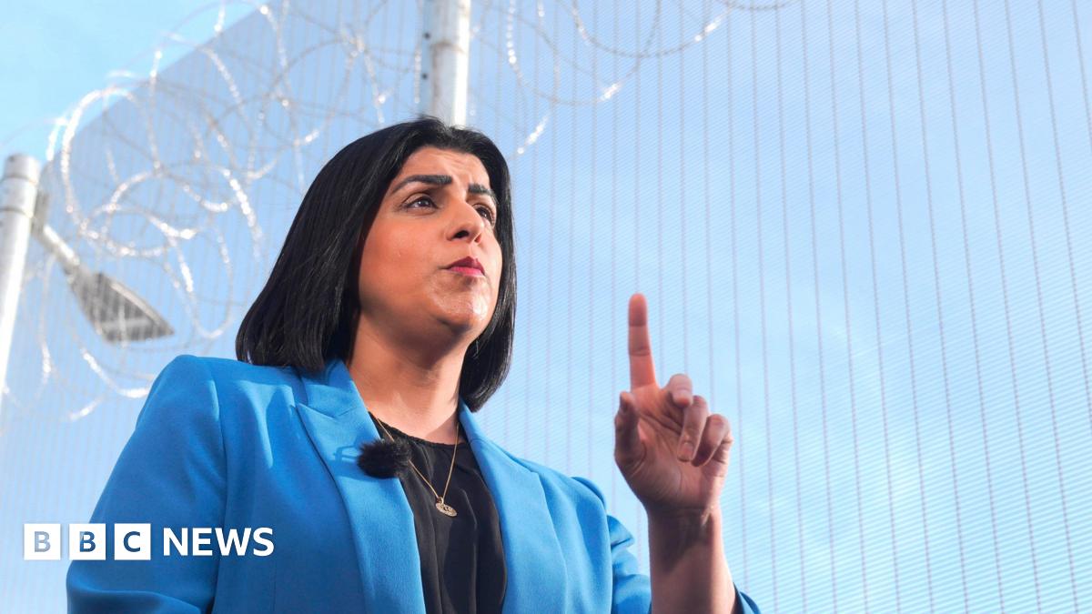 Sentencing guidelines delayed after 'two-tier' row - BBC News