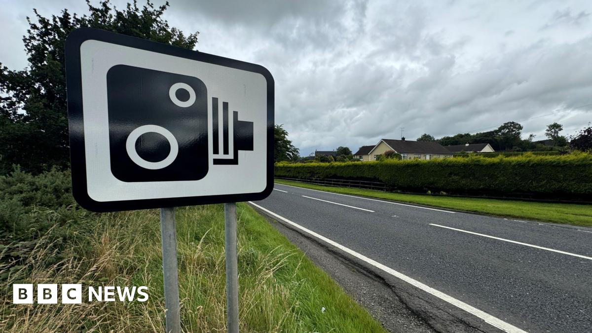 Warwickshire speed cameras still off years after installation - BBC News