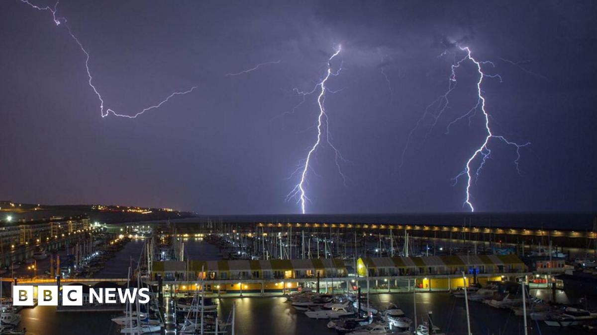 UK weather: Thunderstorm warning for England and parts of Wales - BBC News